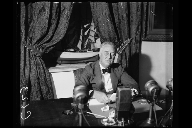 President Franklin D. Roosevelt prepares for his famous "fireside chats ...