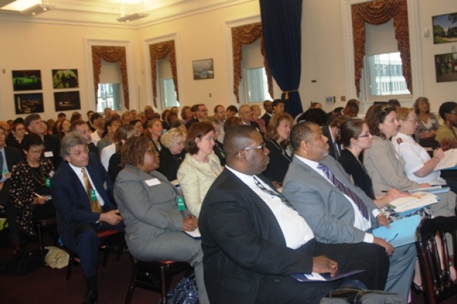 Attendees at White House Meeting on Partnerships to Fight Poverty | The ...