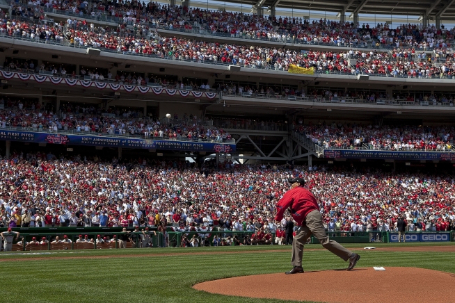 President Obama Throws Out First Pitch at Nationals Opening Day | The ...