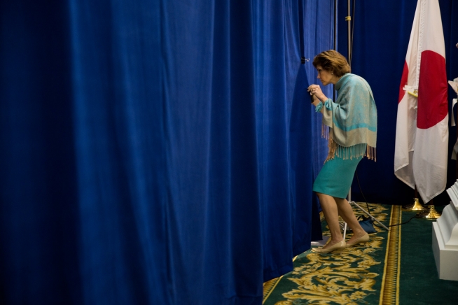 Capricia Marshall Peeks Through The Curtain | The White House